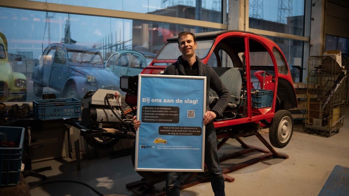 Entenrennen in Nimwegen: Kultautos für Hochzeiten und Events