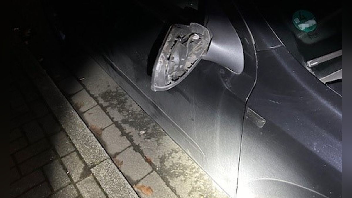Spiegel abgetreten, Autos zerkratzt: Polizei schnappt Herner
