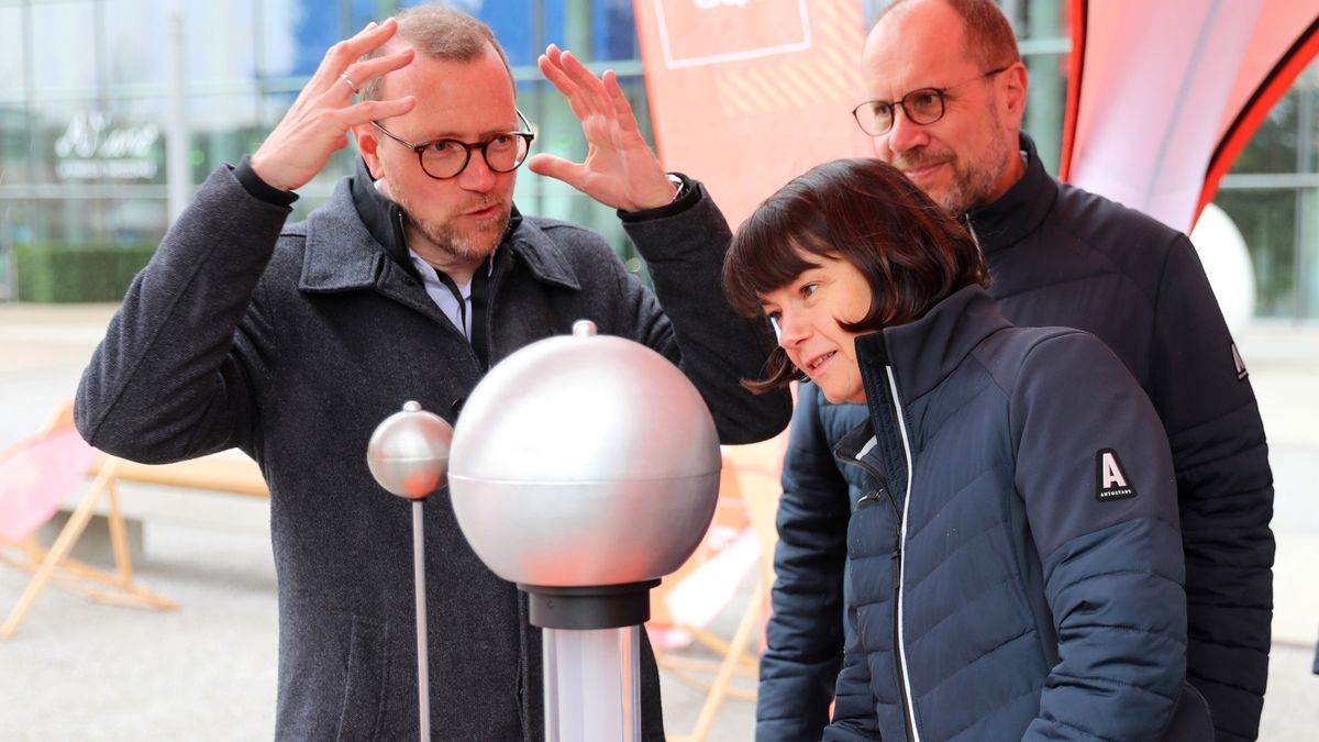 Strom durch Muskelkraft: Mitmach-Exponate in der Autostadt