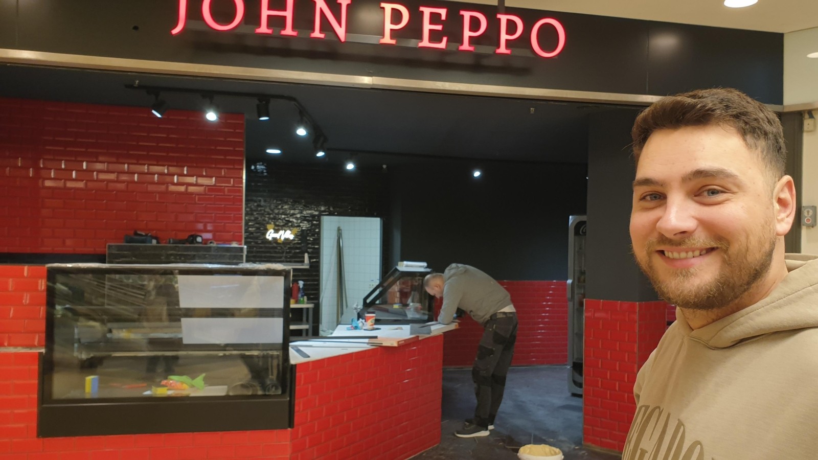 „John Peppo“: In Bergedorf eröffnet der nächste Burgerladen