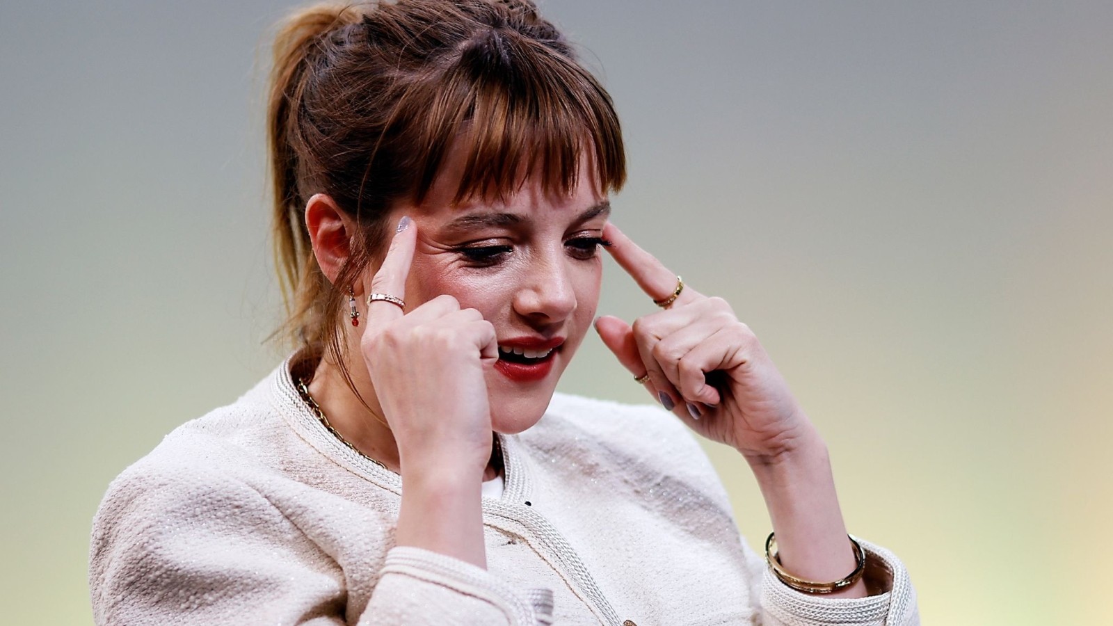 Jella Haase war früher auch mal gemein zur kleinen Schwester