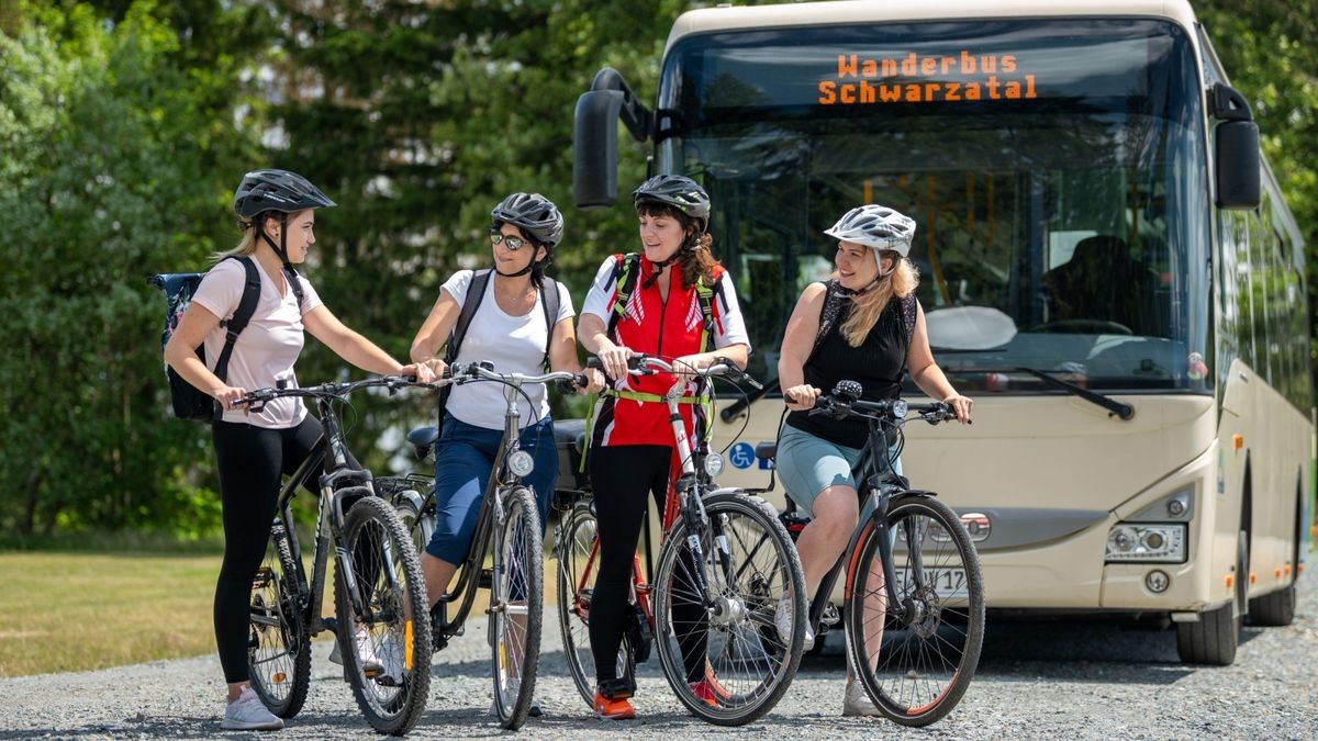 Saisonstart für Wanderbusse zu zwei Zielen in Saalfeld-Rudolstadt