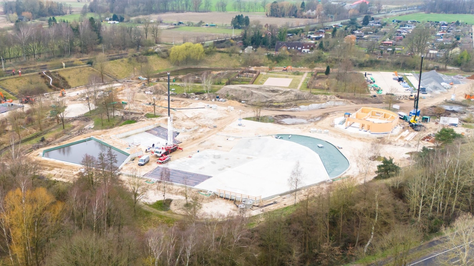 Zu viel Wasser: Winsen muss Eröffnung vom Naturbad verschieben