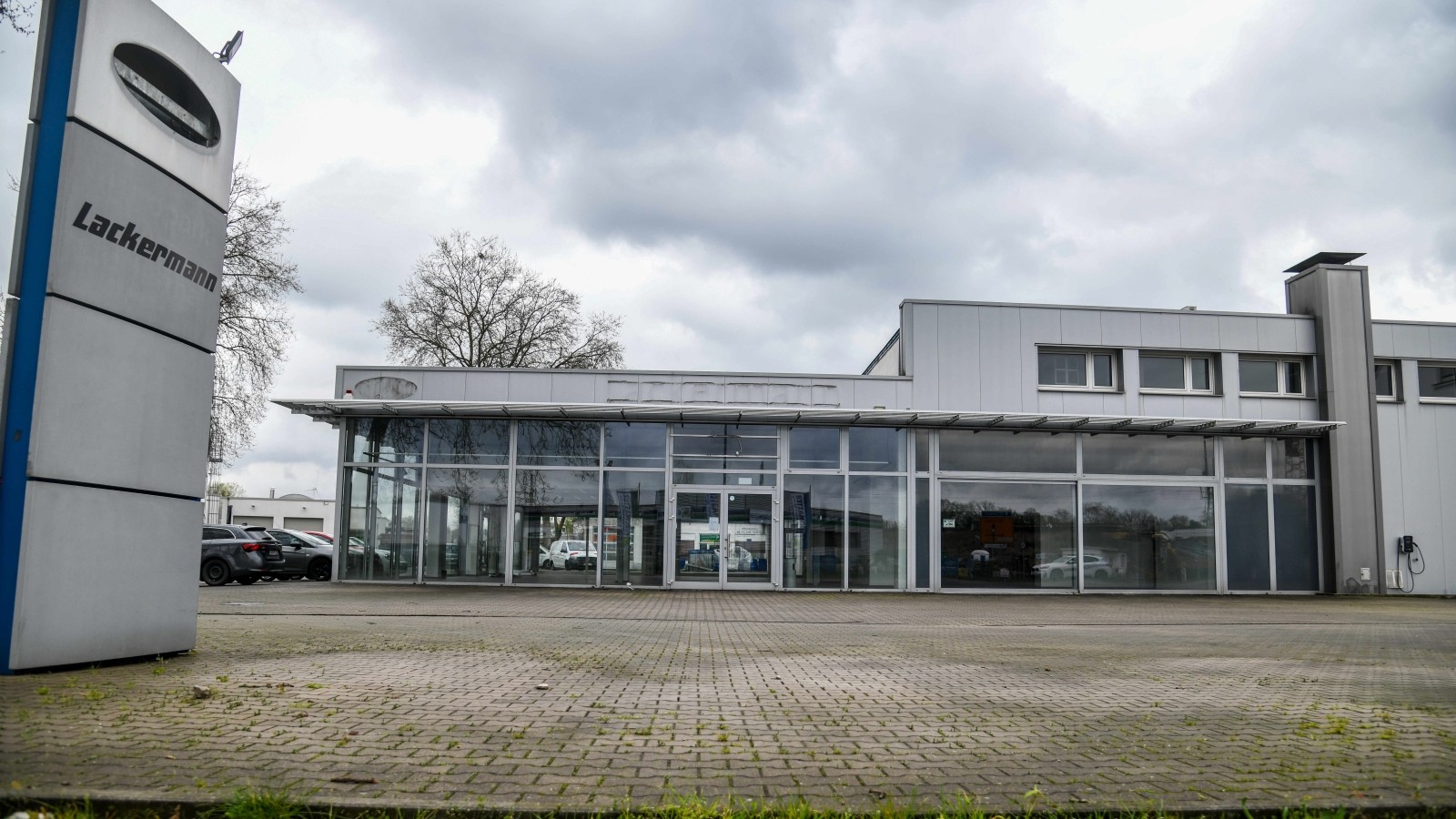 Dinslaken: Autohaus Lackermann schließt Standort - Grundstück verkauft