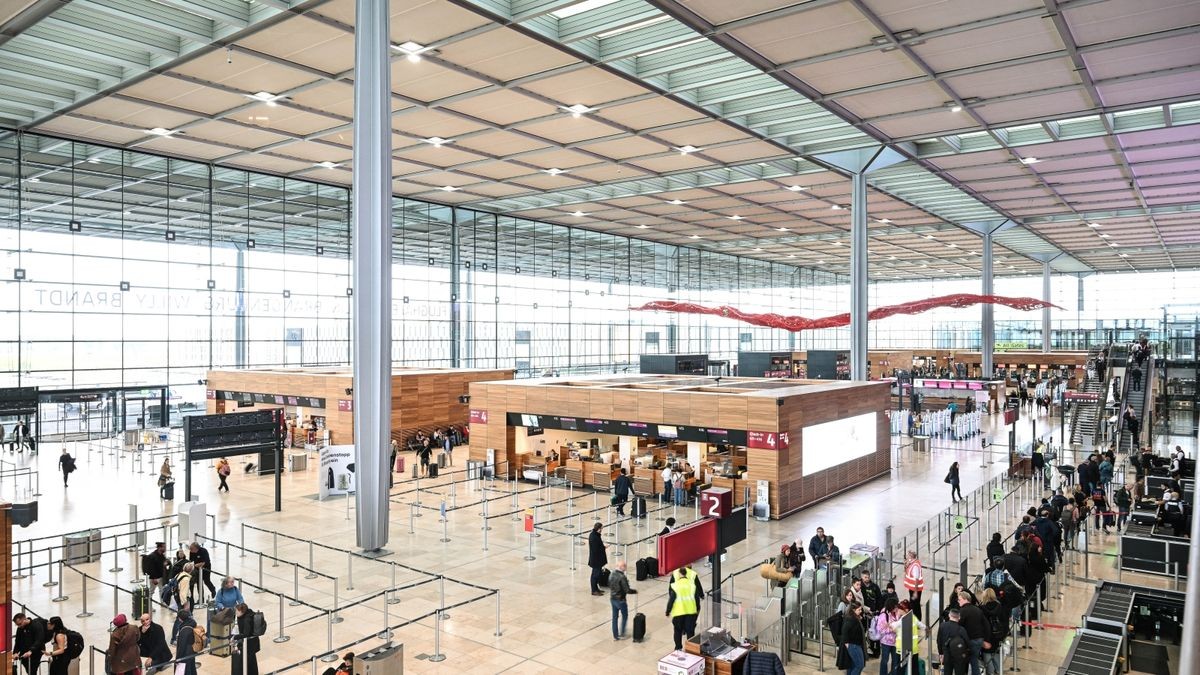 Studenten entwerfen neue Toiletten für den Flughafen BER