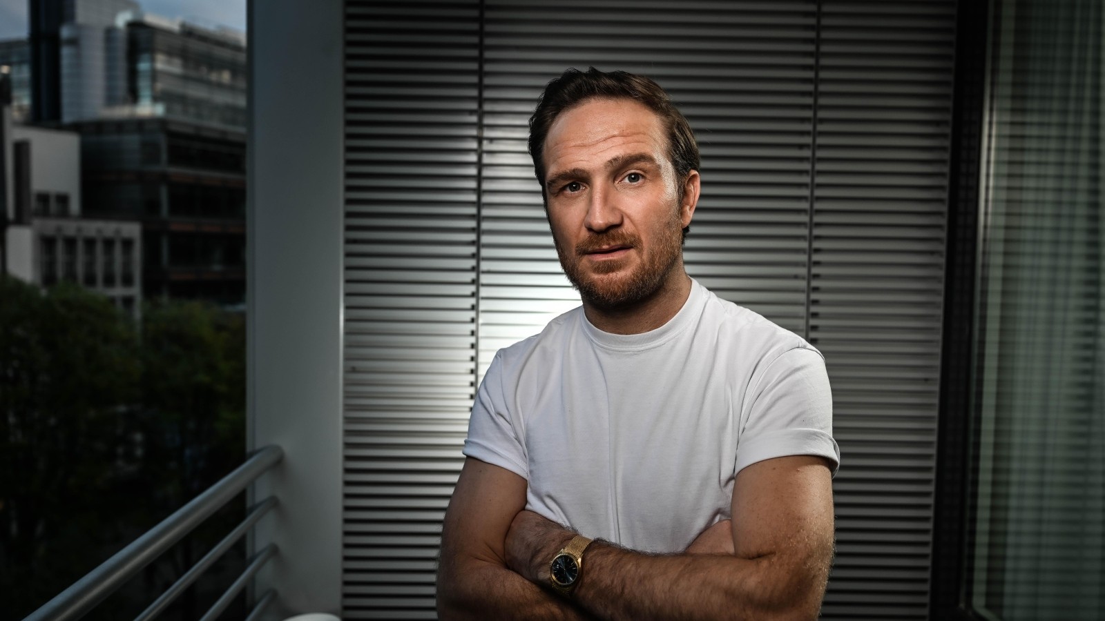 Frederick Lau verrät Beziehungsgeheimnis: „Da fliegen schon mal die Fetzen“