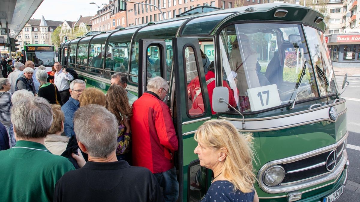Im Oldtimer-Bus auf den Spuren der Bottroper Straßenbahn