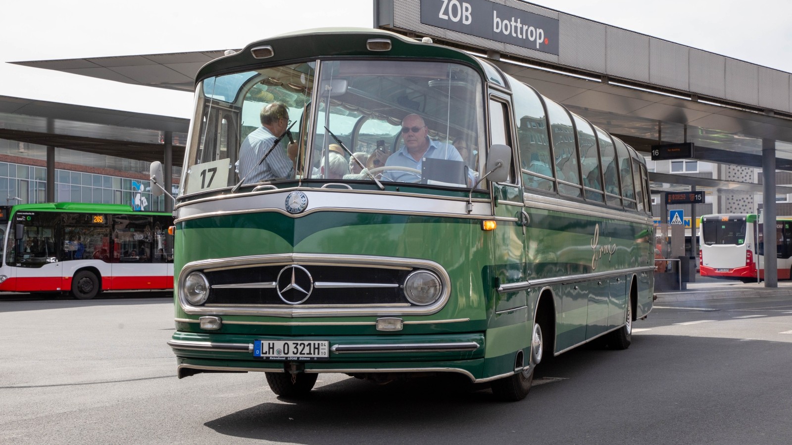 Im Oldtimer-Bus auf den Spuren der Bottroper Straßenbahn