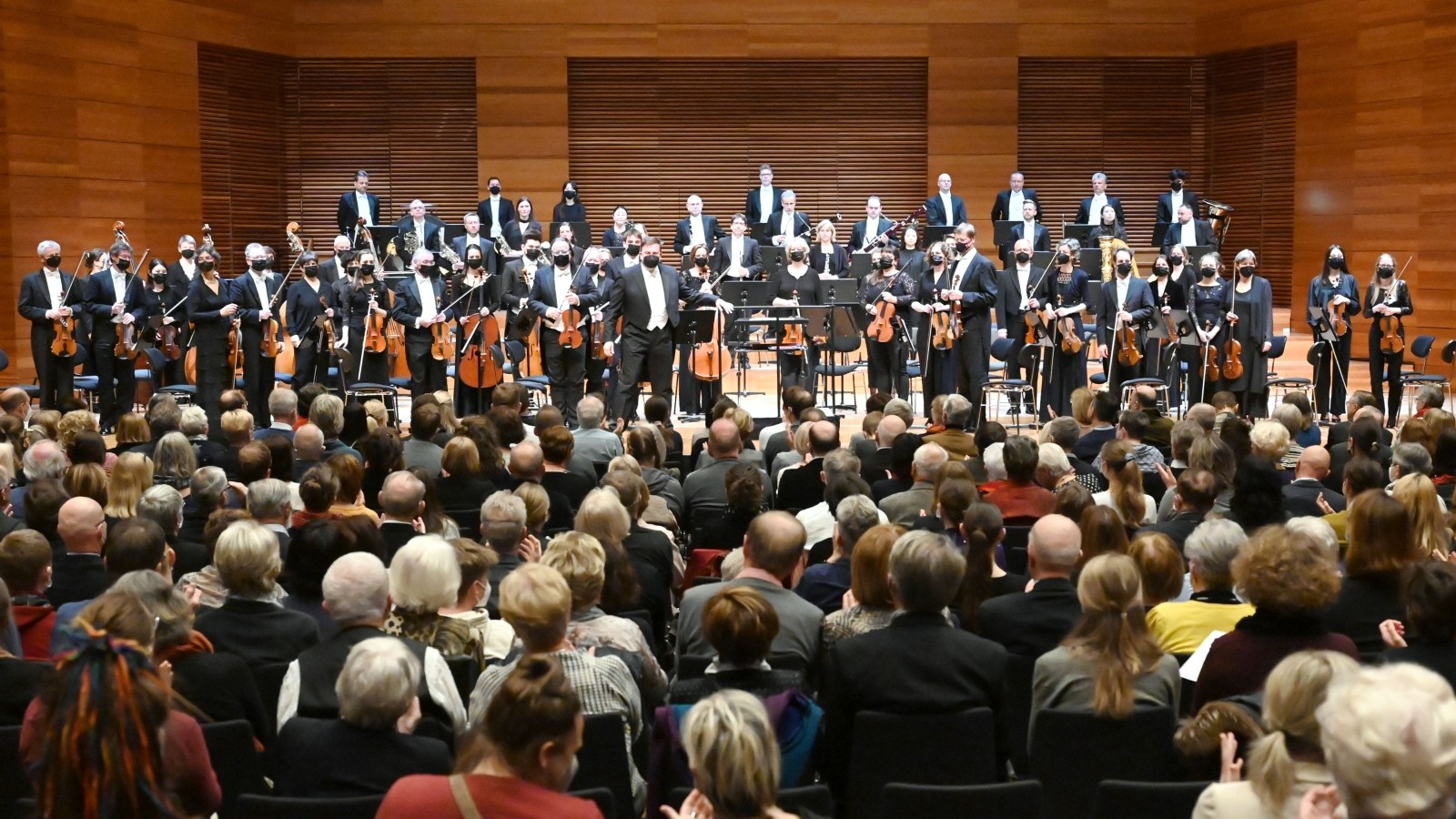 Begeistertes Weimarer Publikum bedankt sich für ein anspruchsvolles Konzert