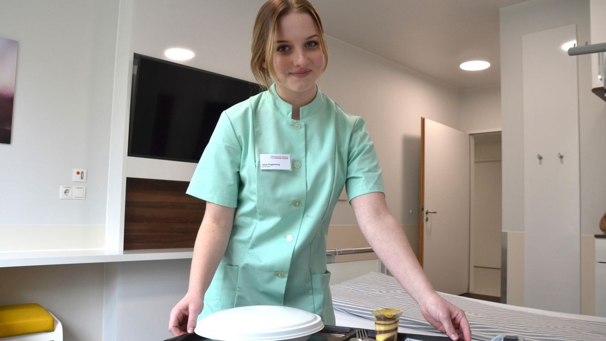 Ehrenamt im Krankenhaus: Jana (16) hilft Patienten in Hagen