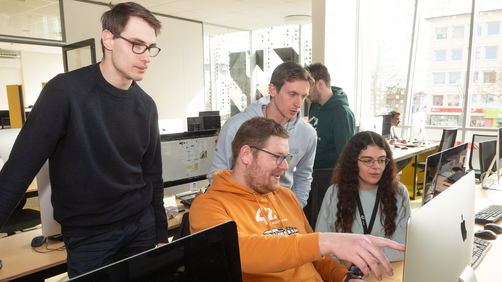 So unkonventionell arbeitet die Programmierschule 42Wolfsburg