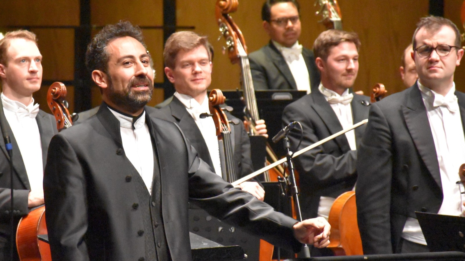 Siegen: Apollo-Publikum dankt Nabil Shehata mit viel Applaus