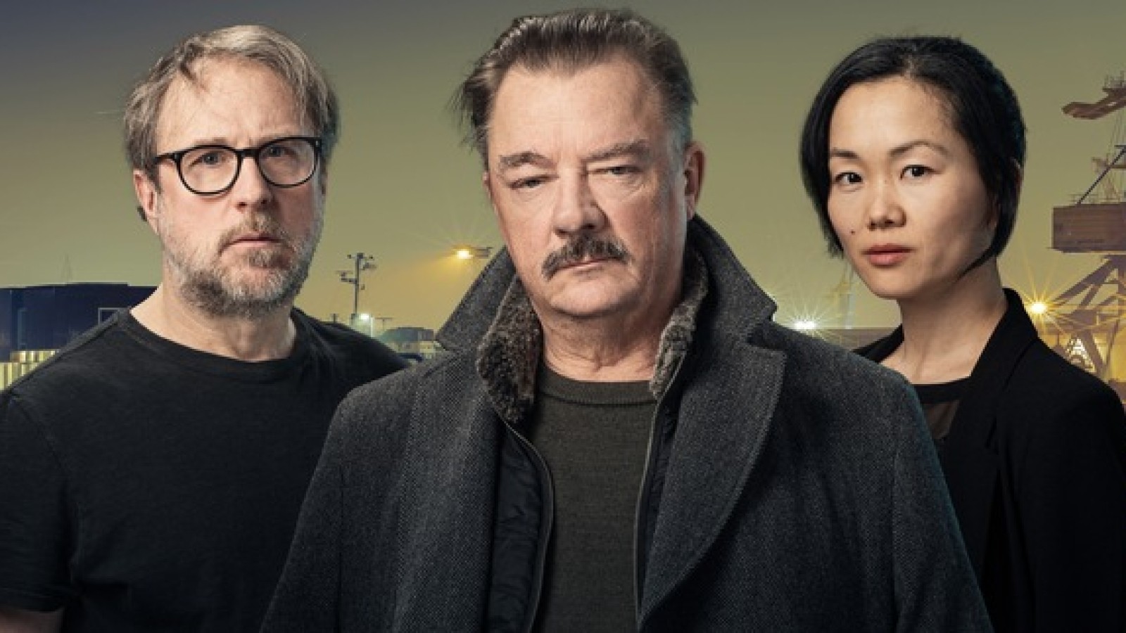 NDR Krimi-Hörspielserie "Am Schlick" mit Peter Kurth, Bjarne Mädel und Yvonne Yung Hee Bormann