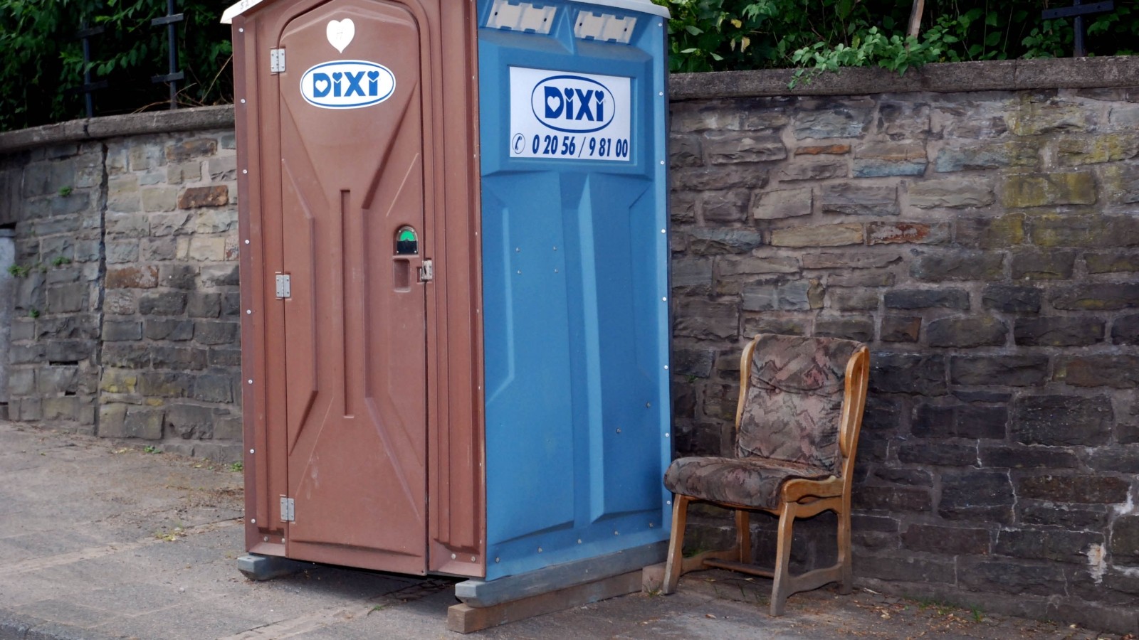 Ungewöhnlicher Diebstahl: Dixi-Klo von Olper Baustelle geklaut