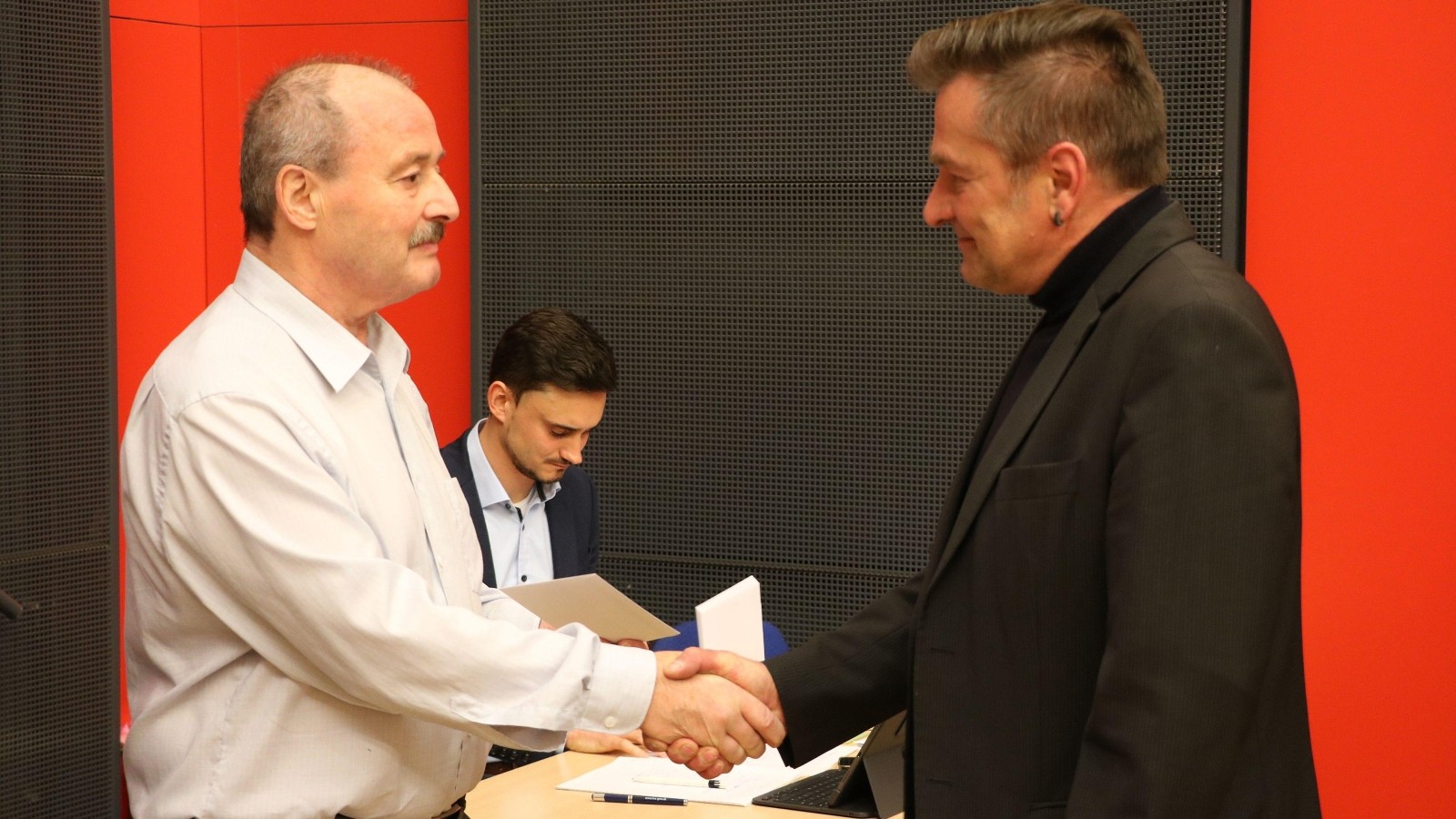 Hopfe gegen Raffke: Bürgermeister bringt Schärfe in den Wahlkampf von ...