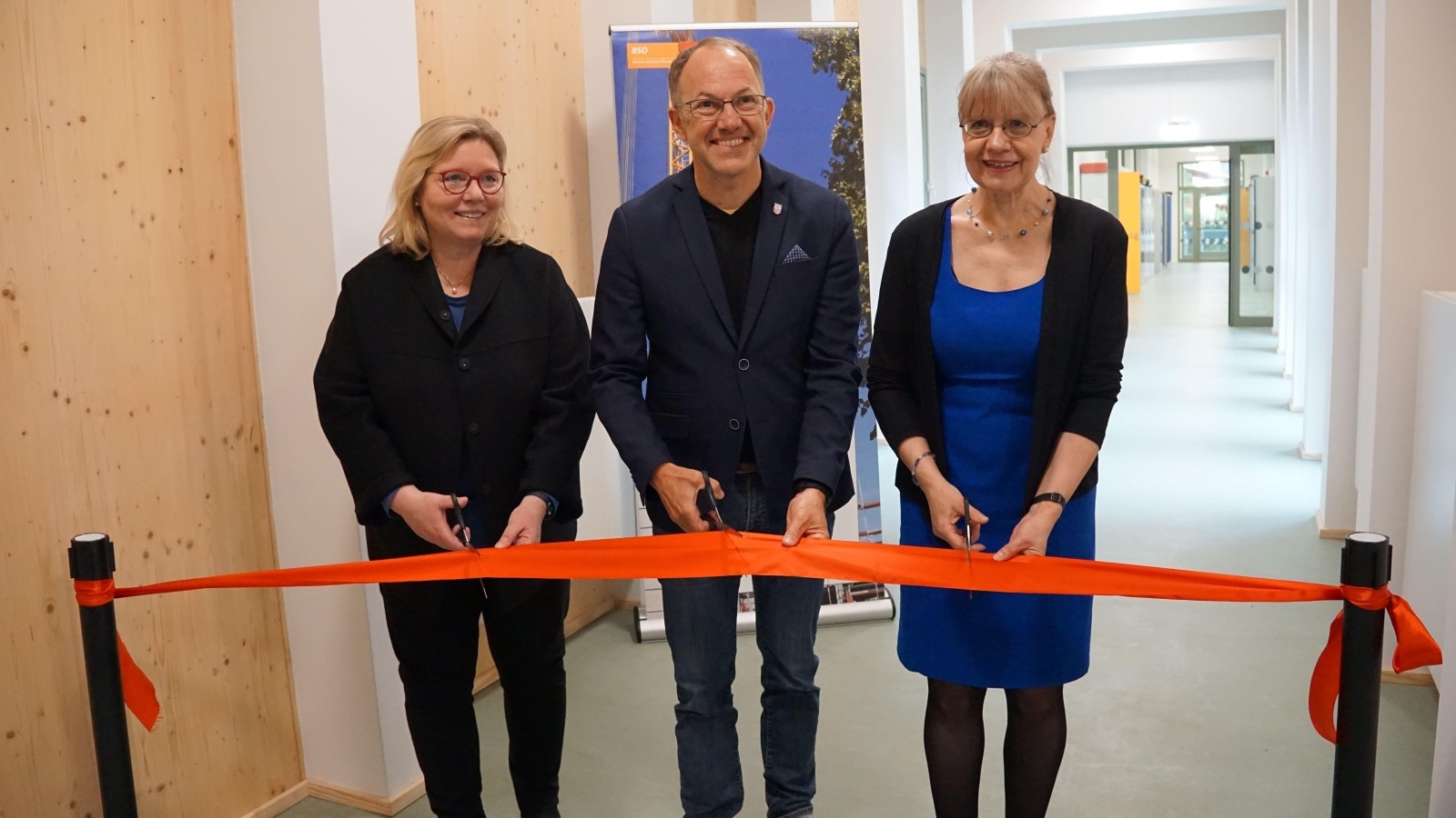 Saniertes Verwaltungsgebäude für Grundschule am Eichenwald