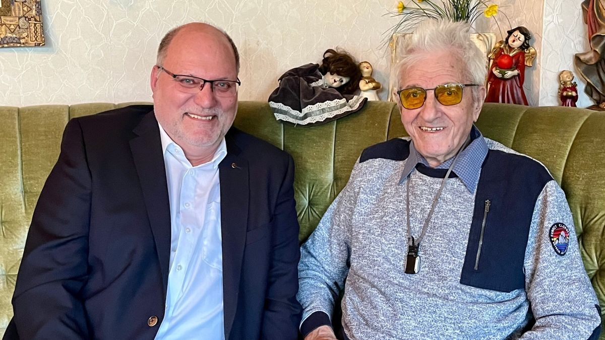 Hemer: 100-Jähriger pflegt Brieffreundschaften per E-Mail