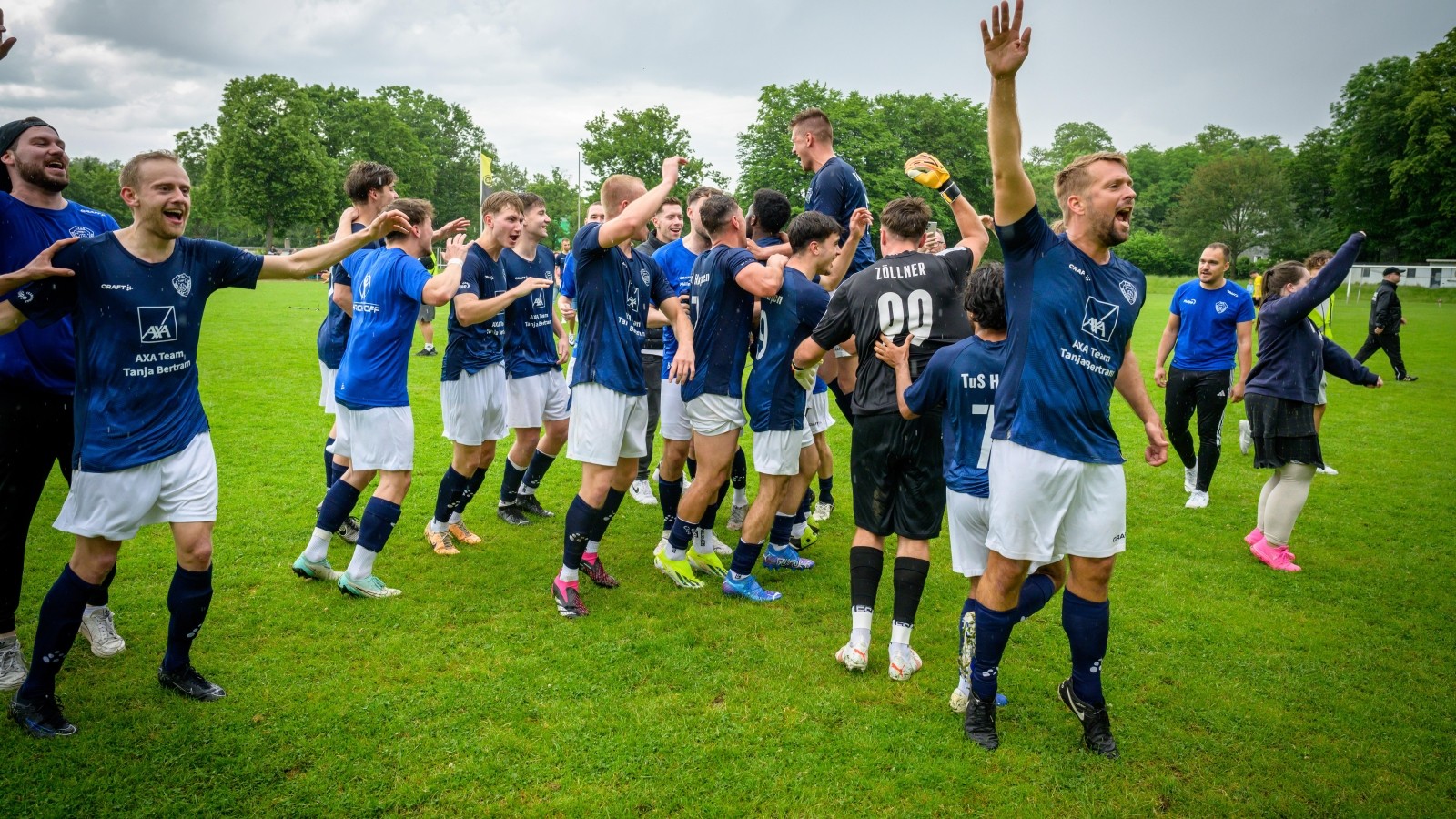 Erlösung in der 85. Minute - TuS Harpen ist Landesligist