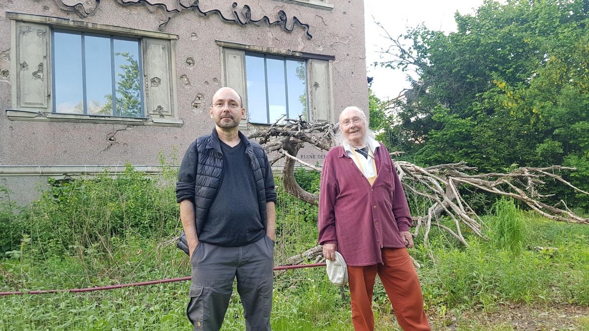 Klangkünstler Timo Kahlen lässt in einer Villa Hunde knurren