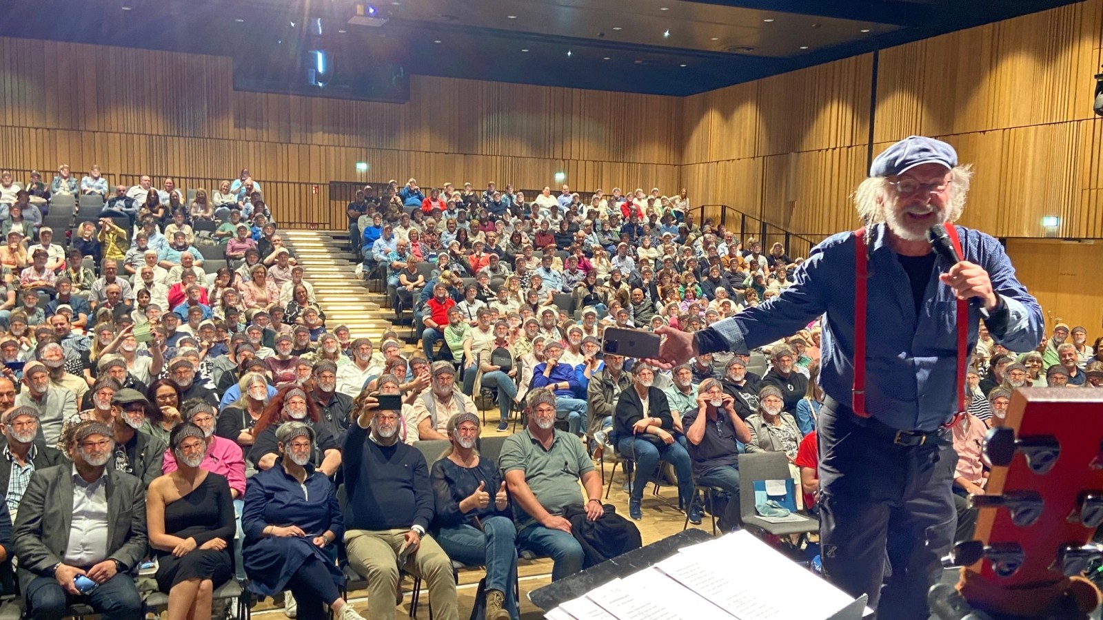 Klaus-Peter Wolf stellt neues Buch in Dinslaken vor