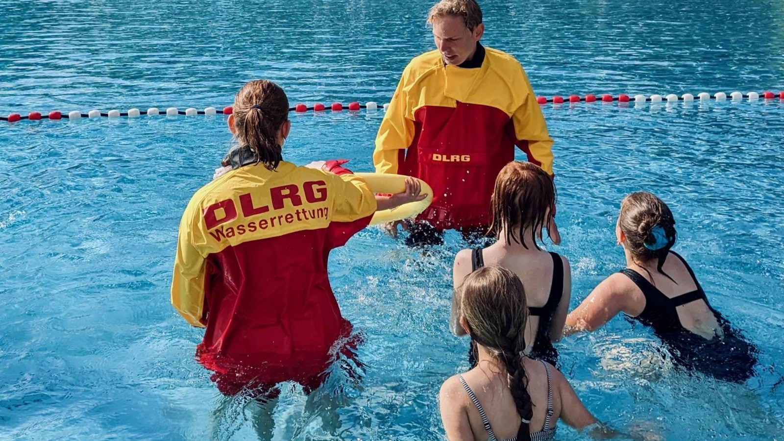 Schwimmabzeichen: DLRG bietet im Freibad Bargteheide einen Schwimm-Check an