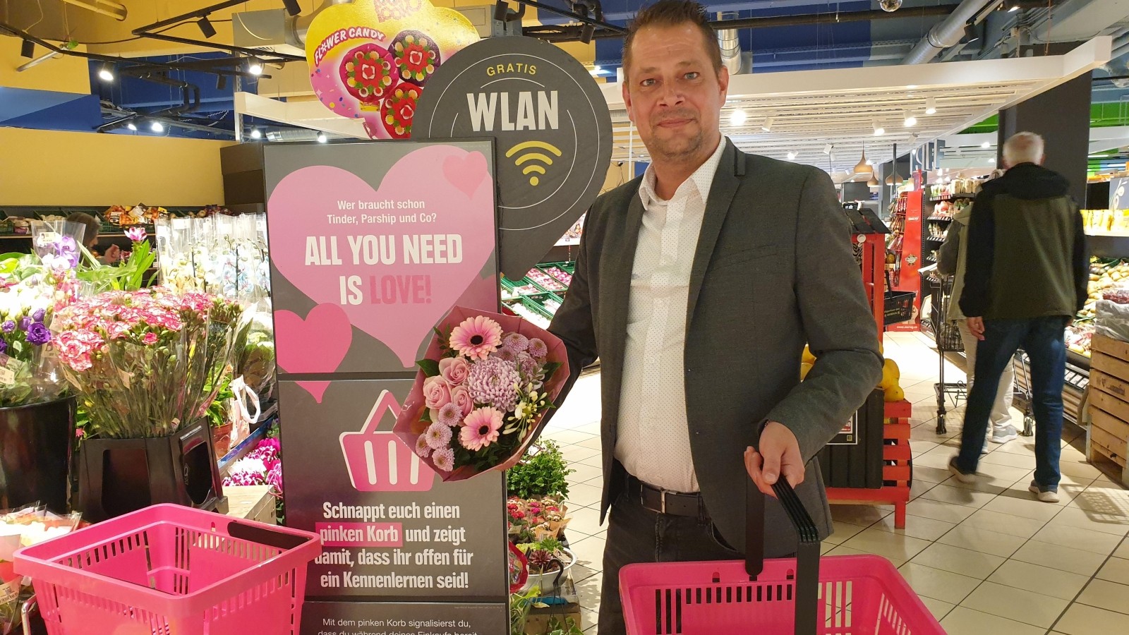 Singlebörse Supermarkt: Rosa Korb ist die Lizenz zum Flirten