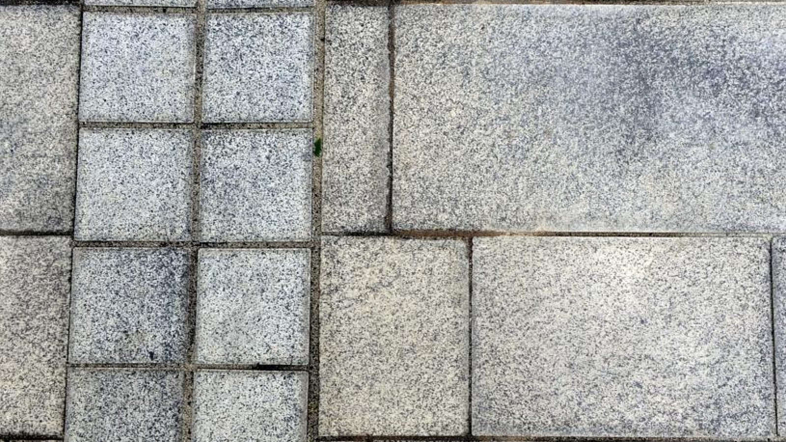 Die graue Stadt am Rhein