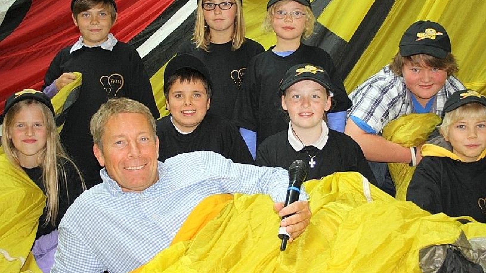 Acht Mini-Moderatoren nach Casting engagiert