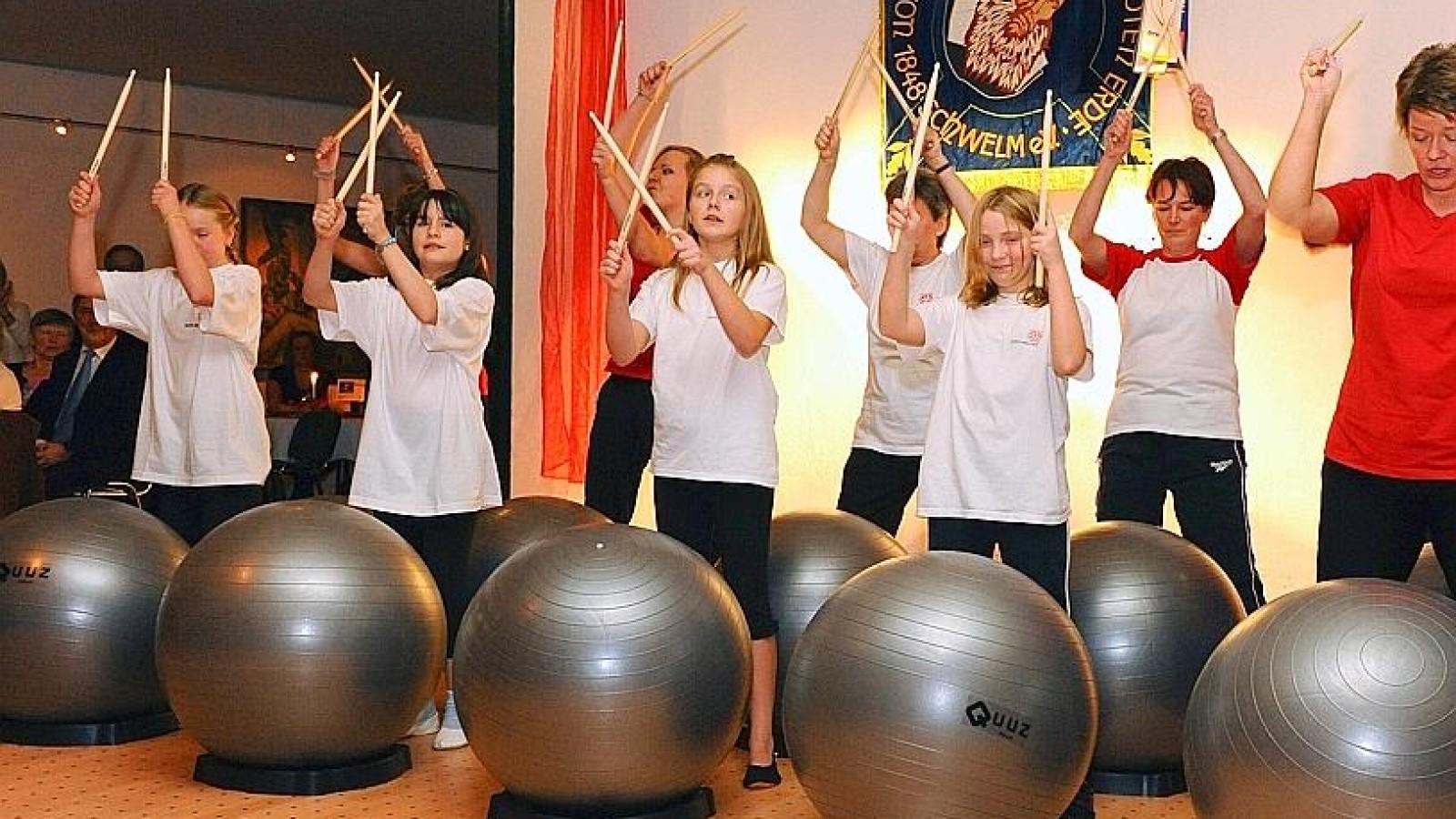 Vorstand trat als Rocker-Band auf