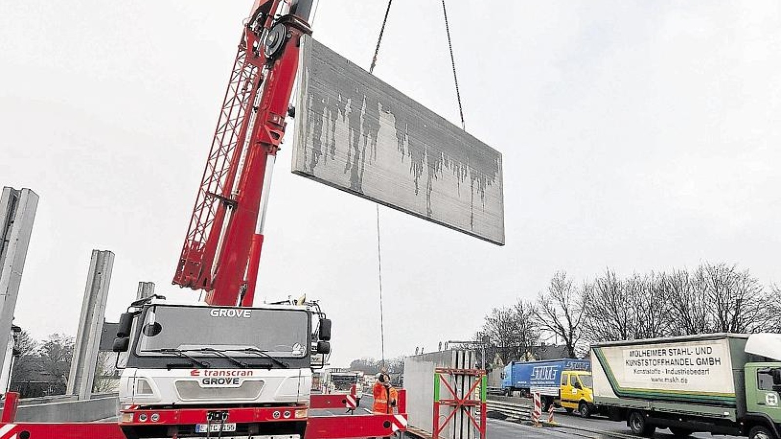 Gesucht: der bunte Barcode der A 40-Südseite