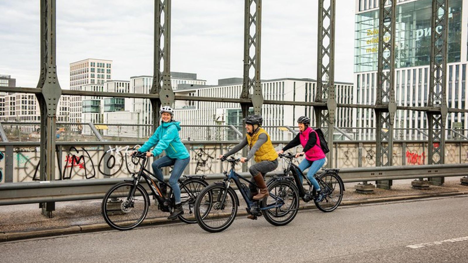 ADAC e-Ride: 10 Praxistipps fürs E-Bike in der kalten Jahreszeit / E ...