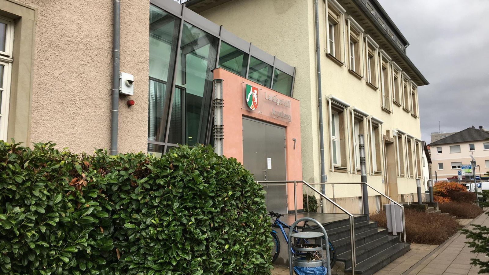 Olsberg: Wollte 19-Jährige ihre beste Freundin erstechen?