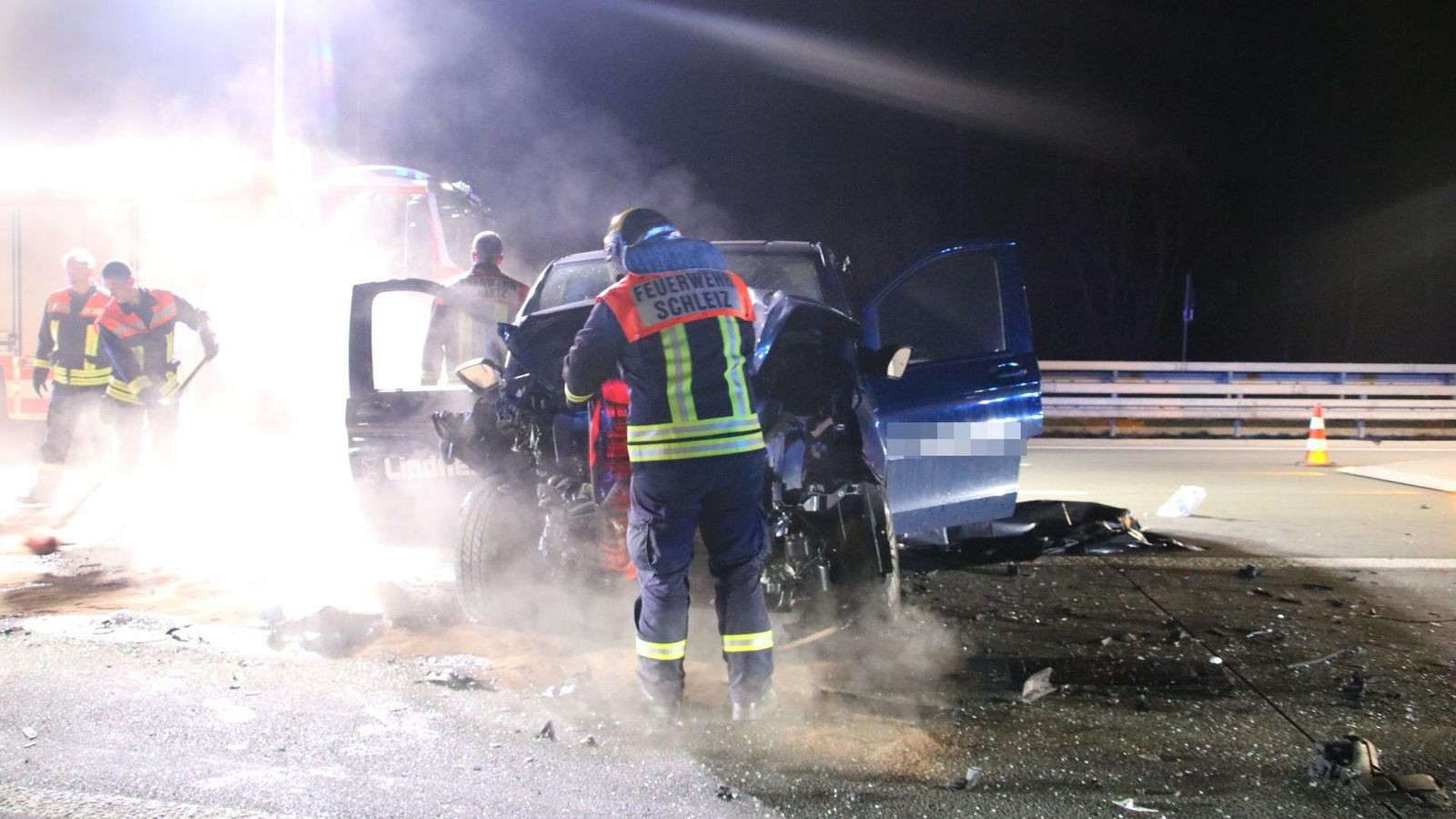 Schwerer Lkw-Unfall auf der A9 bei Schleiz: Eine Person stirbt