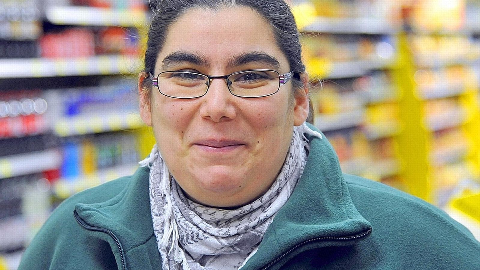 Elena und Freund Thorsten freuen sich über doppeltes Glück