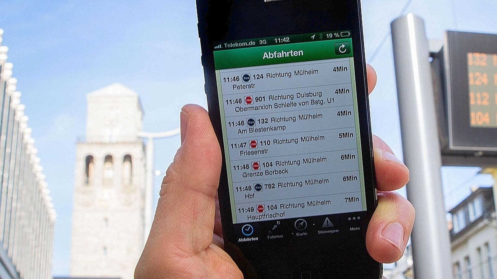 VRR-App soll ab 2014 Ausfälle und Verspätungen in Mülheim anzeigen