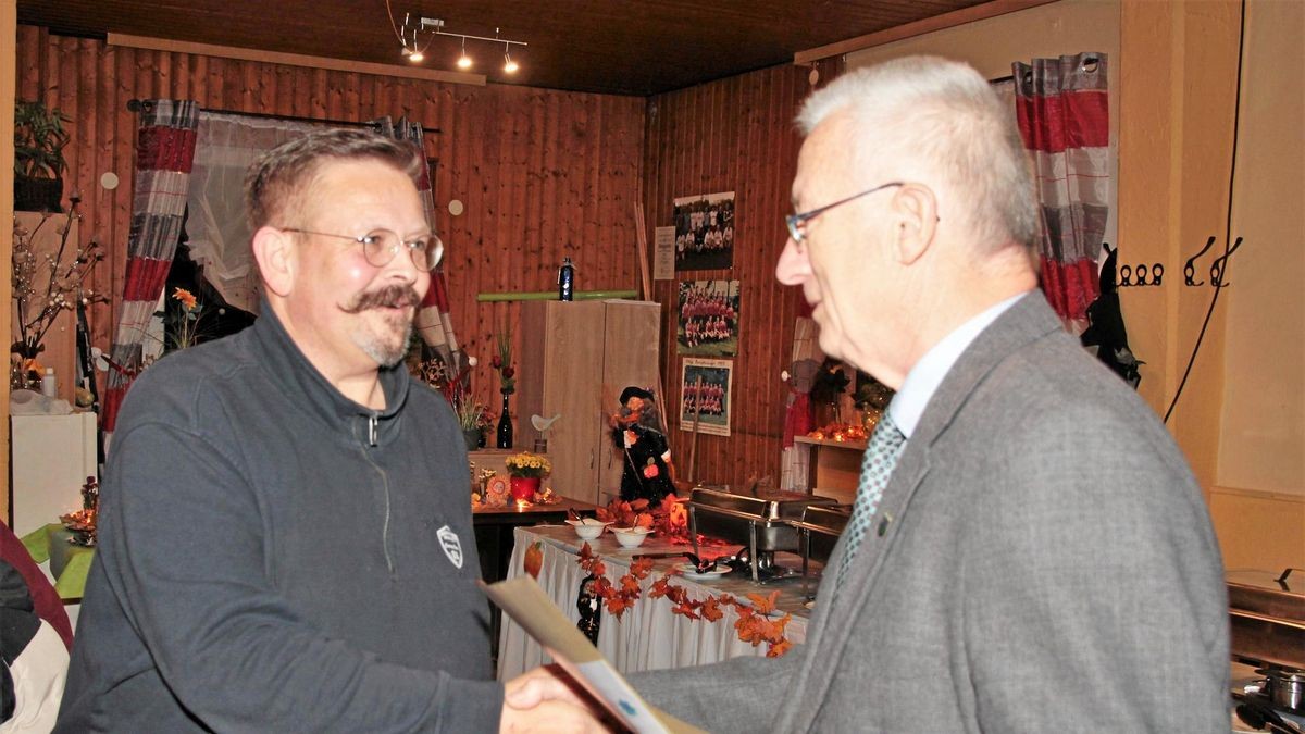 Ortsheimatpfleger Uwe Menzel aus Groß Elbe wird geehrt