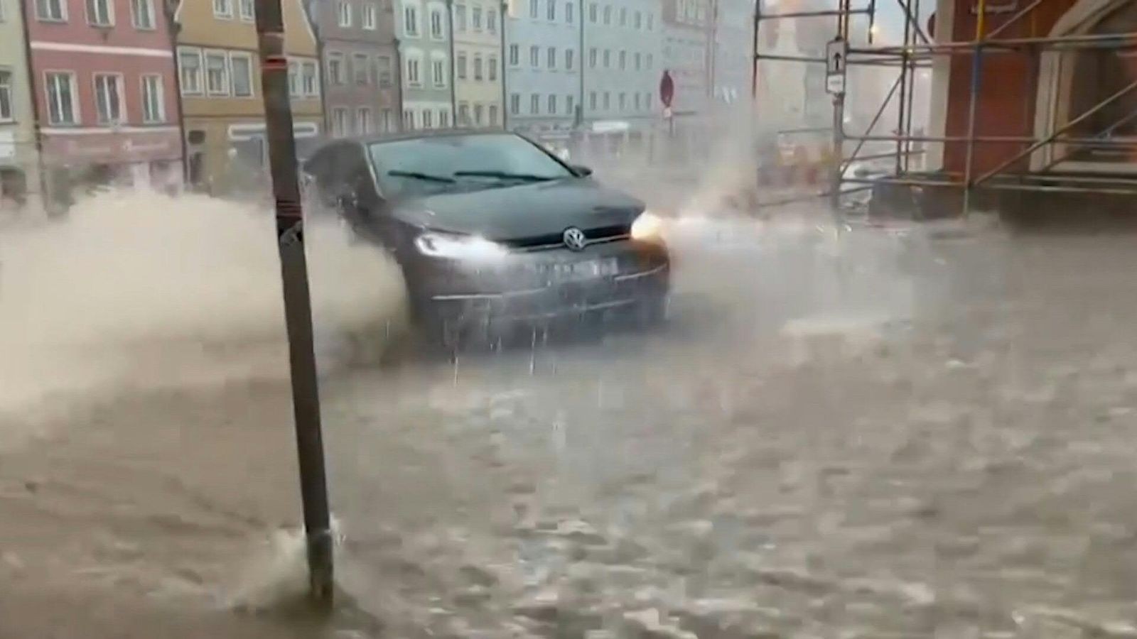 Starkregen setzt Landshut unter Wasser