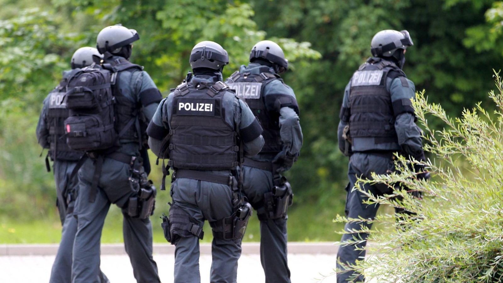 Hamburg: Mann mit Messer verschanzt sich mit drei Kindern