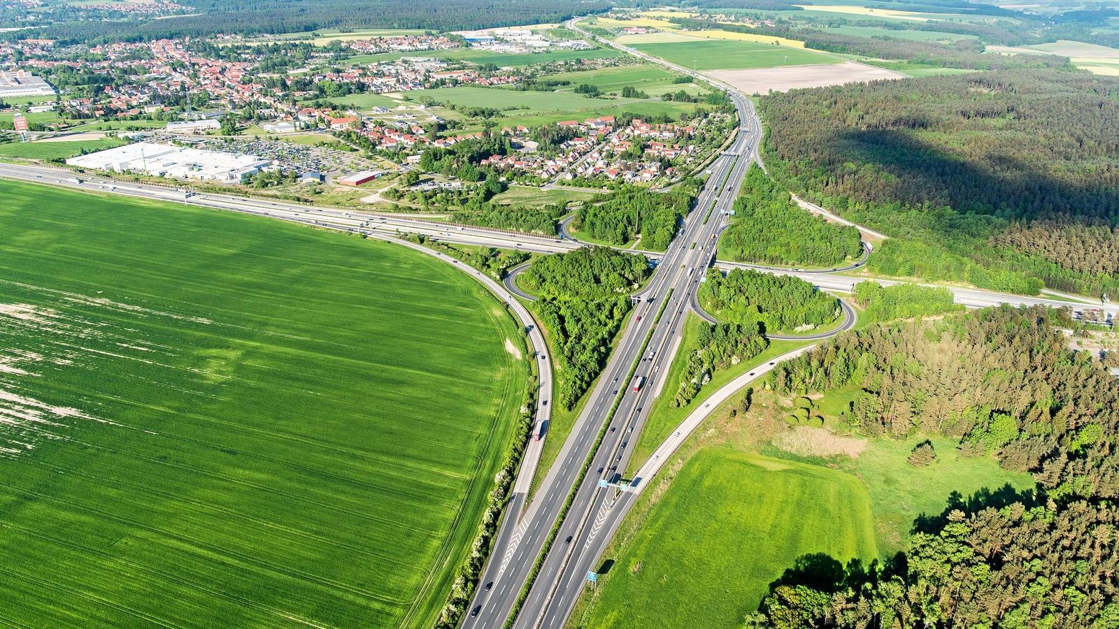 Dritte Spur auf Autobahn 4 wird fast einen Monat lang gesperrt