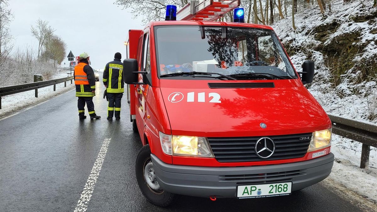 Schwerer Unfall auf B85