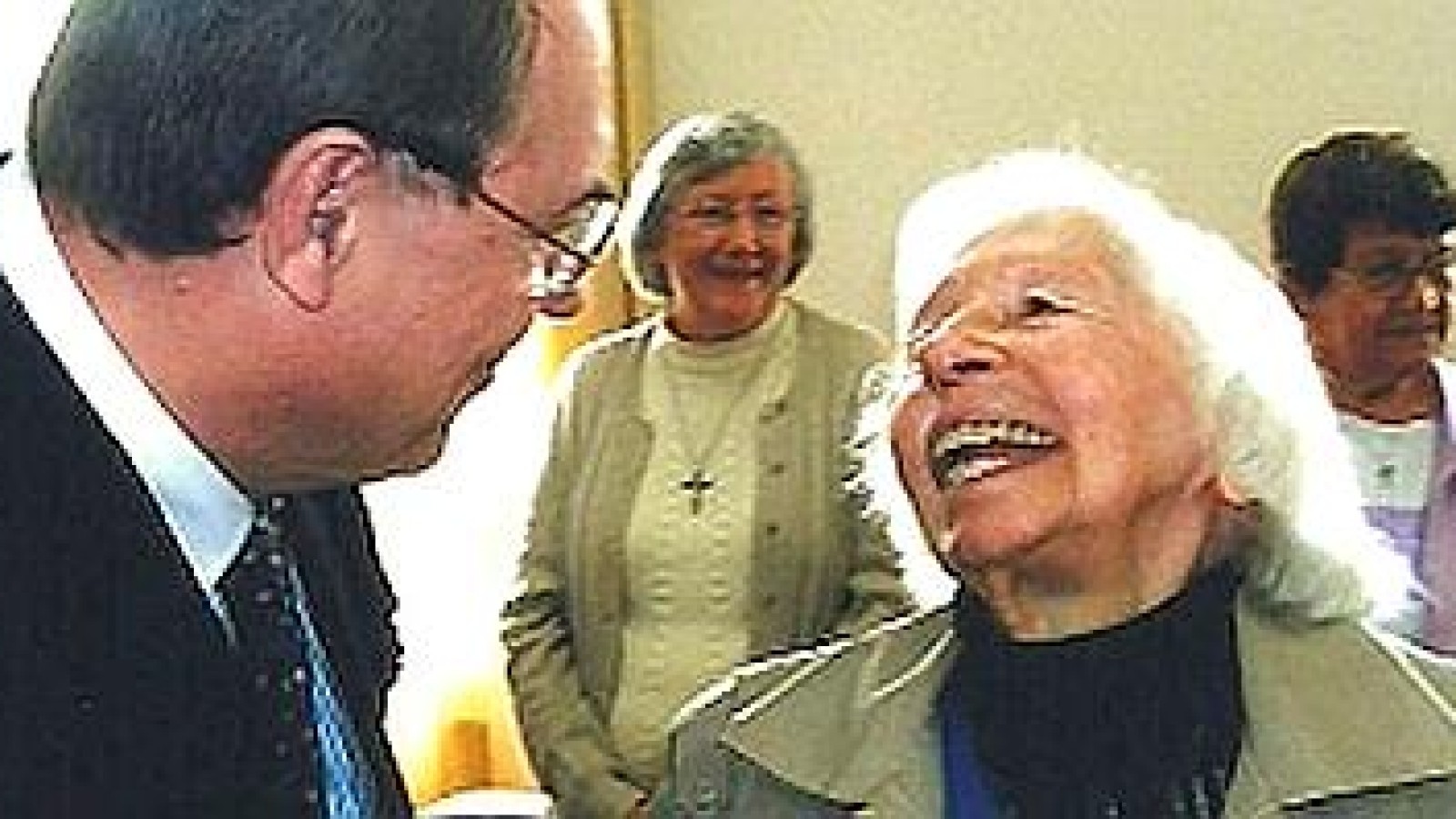 Bundesverdienstkreuz für Schwester Irmgard