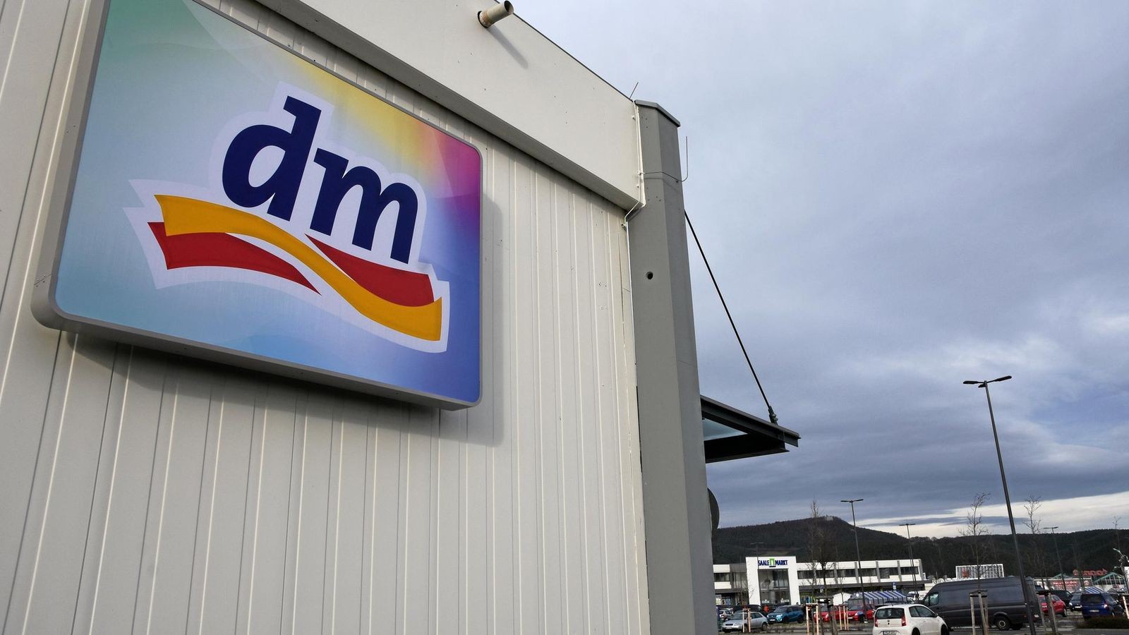 Was die Drogerie-Kette „dm“ zum Saalfelder Filialumzug sagt