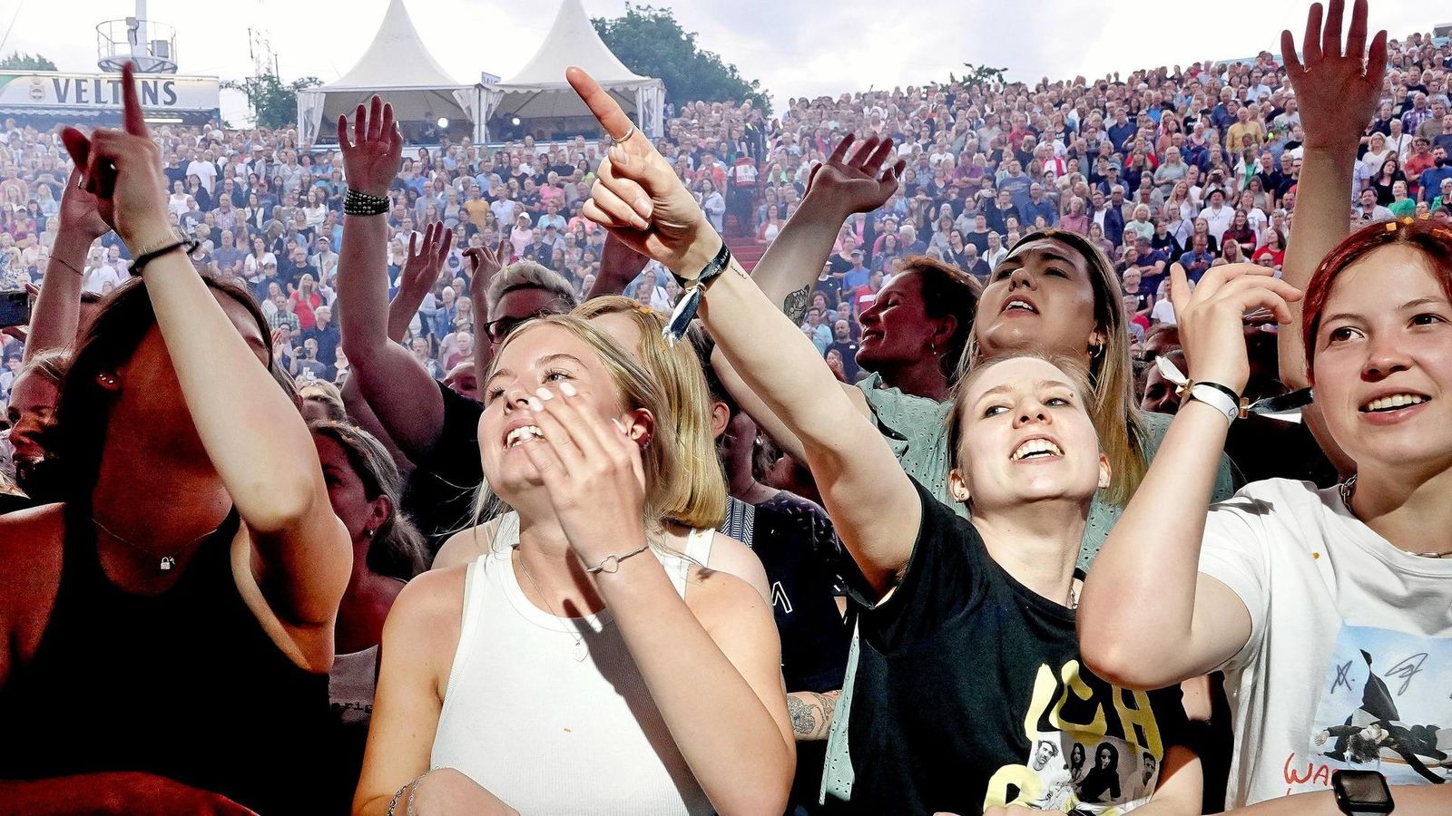 Silbermond verzücken Fans in Gelsenkirchen: Die besten Fotos