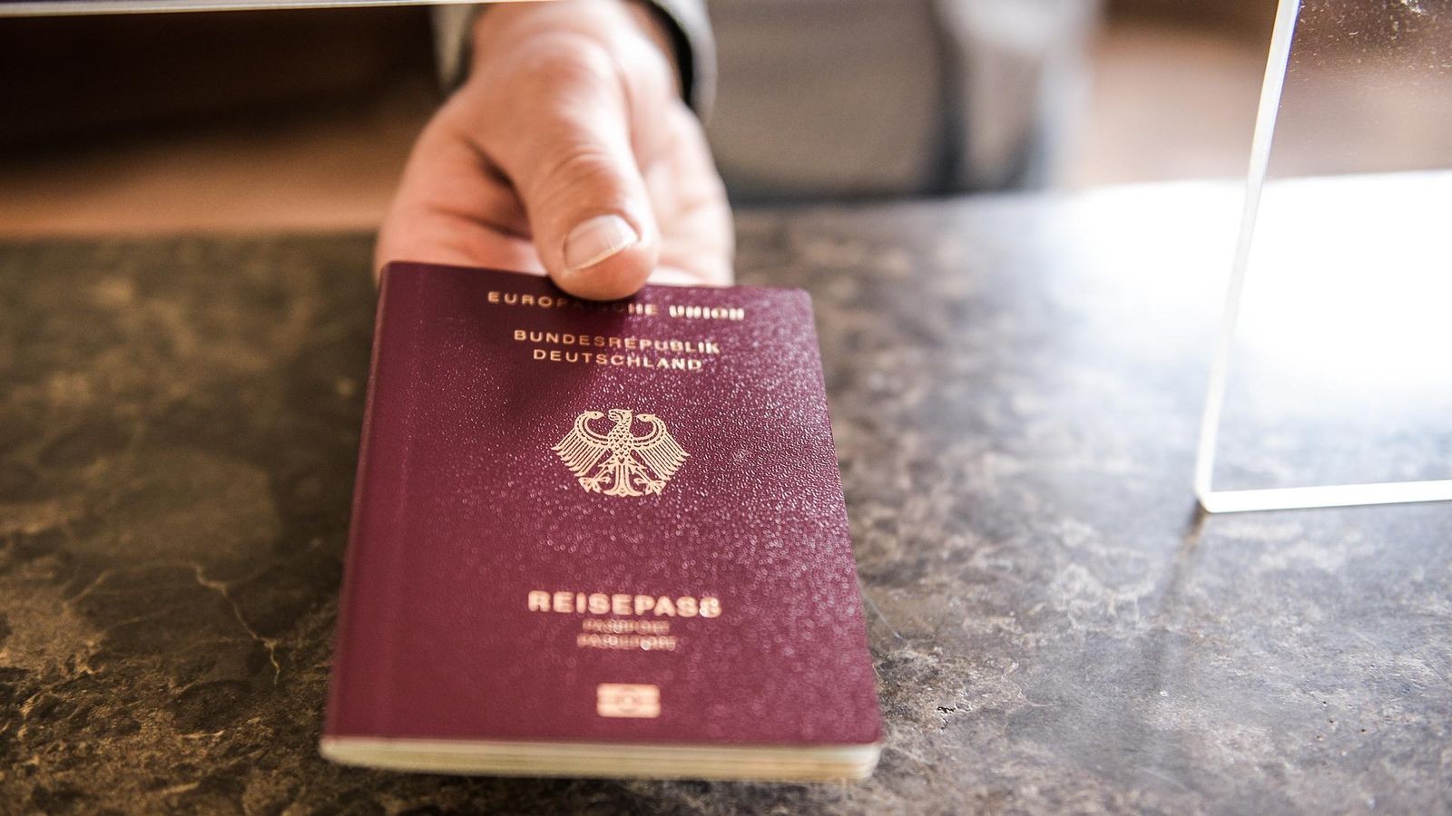 Oberhausen's Digital Passport Photo Plan - News Directory 3