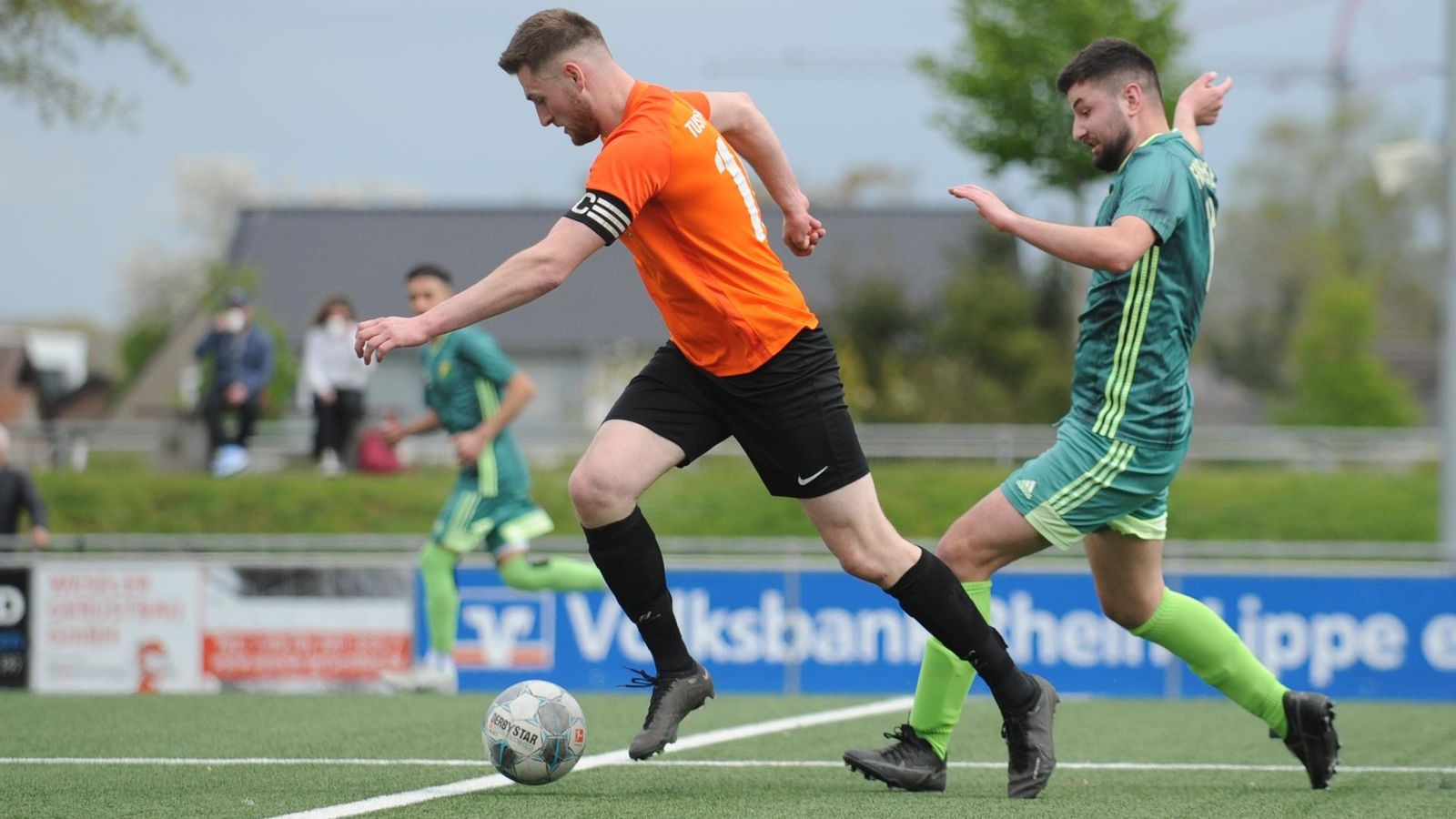 Haffen-Mehr feiert ersten Sieg - Westfalia Anholt klettert