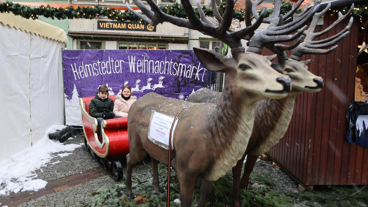 Kurz vor der Eröffnung: Alle Infos zum Helmstedter Weihnachtsmarkt 2025