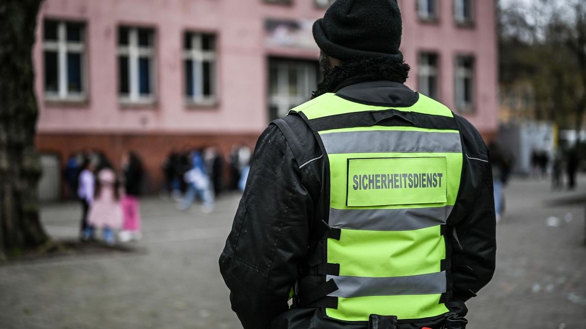 Drama im Gerichtssaal: Security-Mann bricht weinend zusammen