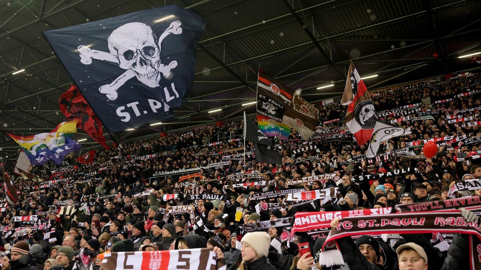 FC St. Pauli trauert um Fan: „Lieber Kiste, es zerreißt uns das Herz“