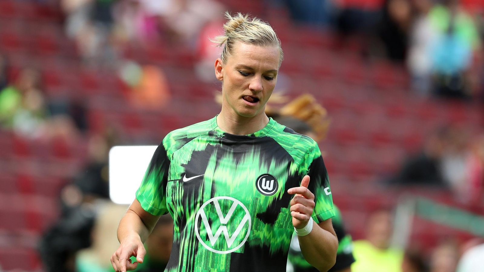 Liga-Aufstockung? VfL-Kapitänin Alex Popp ist kein Fan davon