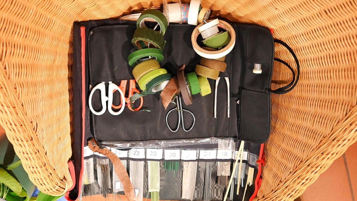 Weimar: Ikebana-Kunst am rauschenden Bach in Tiefurt